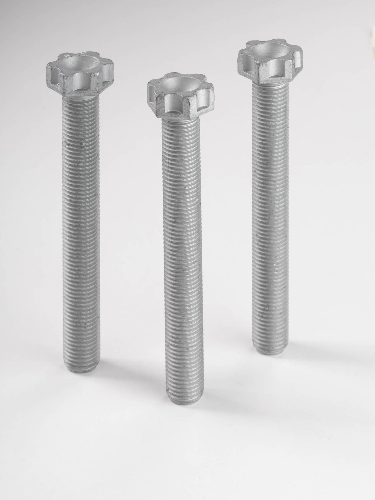Custom Fastener Design & R&D Partner in Turkey | STD