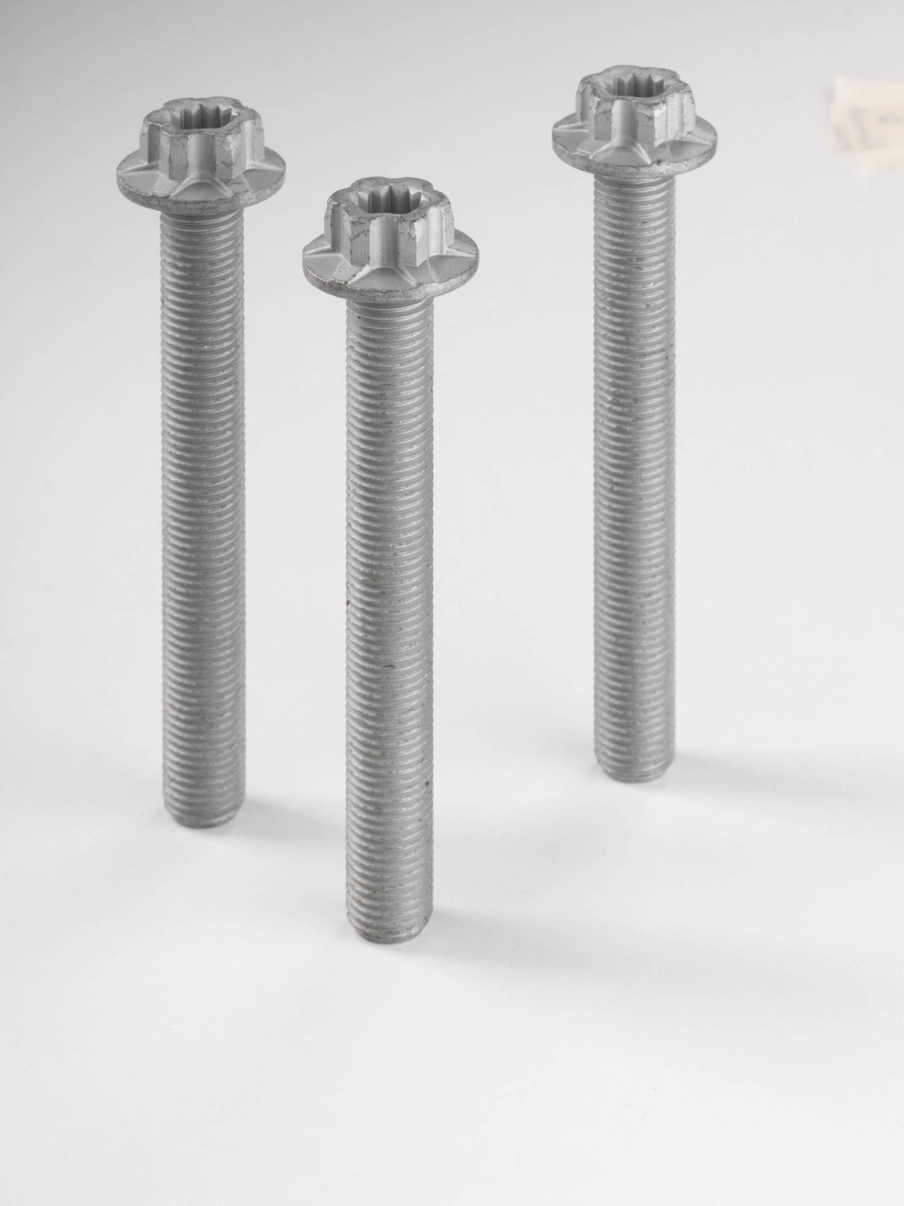 Custom Fastener Design & R&D Partner in Turkey | STD